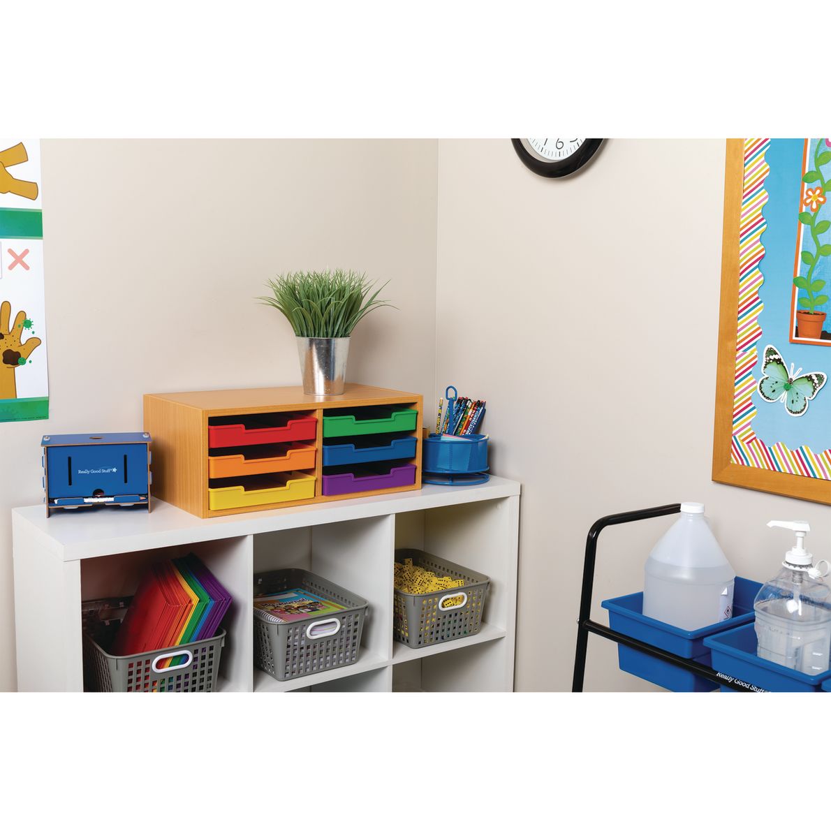 Oak 6-Slot Mail Center With Trays 6 Colors - 1 mail center, 6 trays